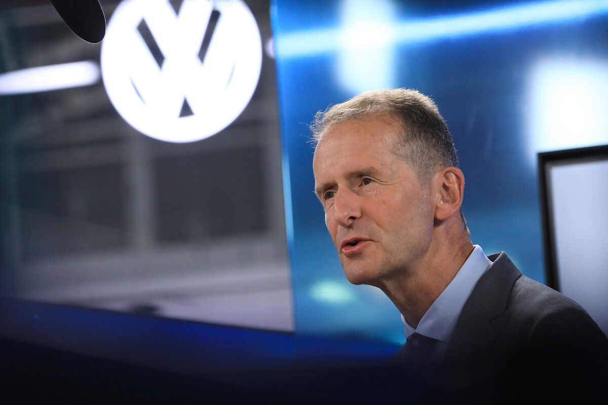 VW CEO in ‘Regular’ Talks for Partners to Catch Up in Tech-Race - Bloomberg