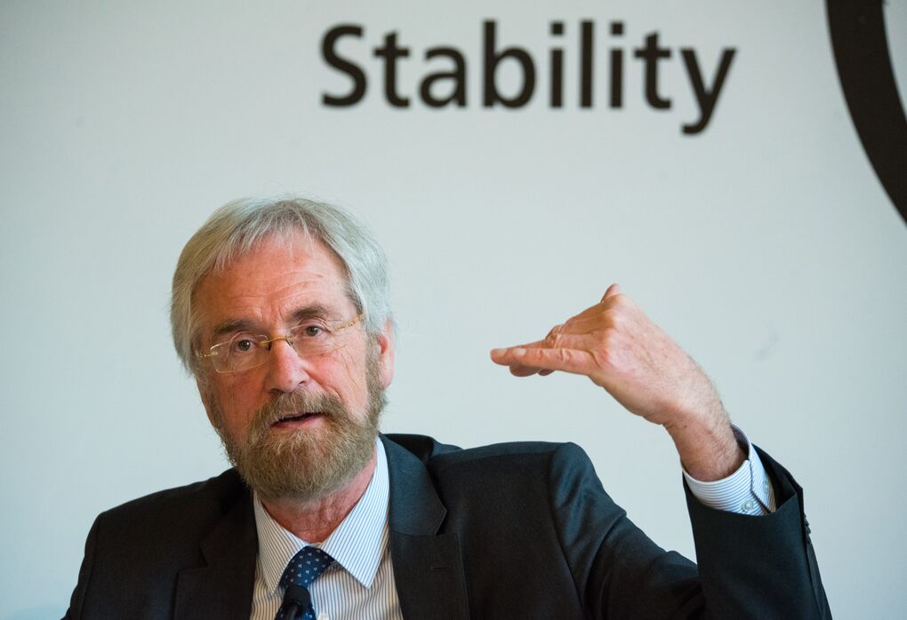 Former ECB Chief Economist Praet Sees Period of Stagflation - Bloomberg