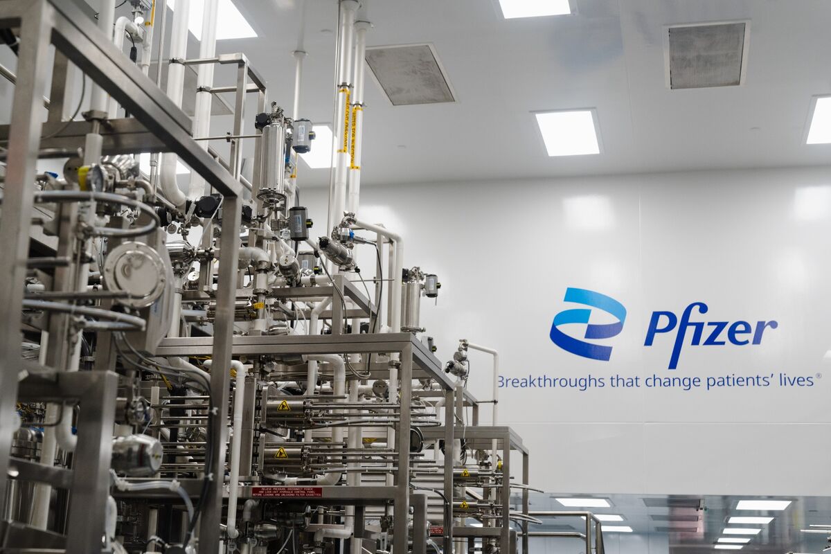 Pfizer (PFE) Lifts Outlook as Company Seeks to Rebuild Post-Covid ...