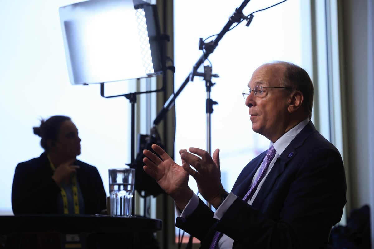 BlackRock’s Fink Calls for Western Firms to Review China Ties - Bloomberg