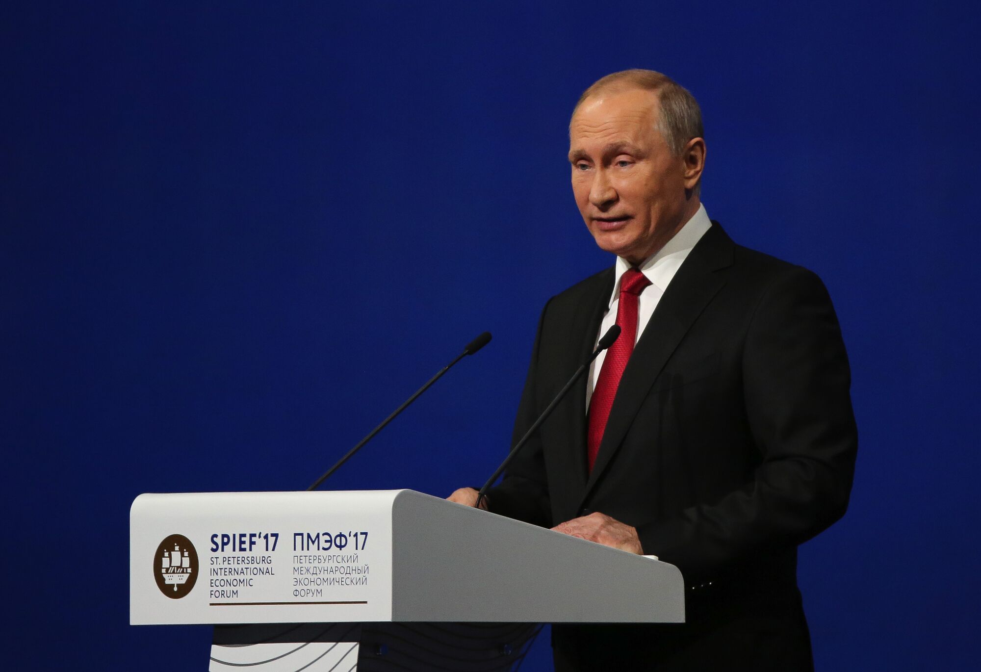 Putin Says Oil Pact With OPEC May Be Extended to End of 2018 (2 ...