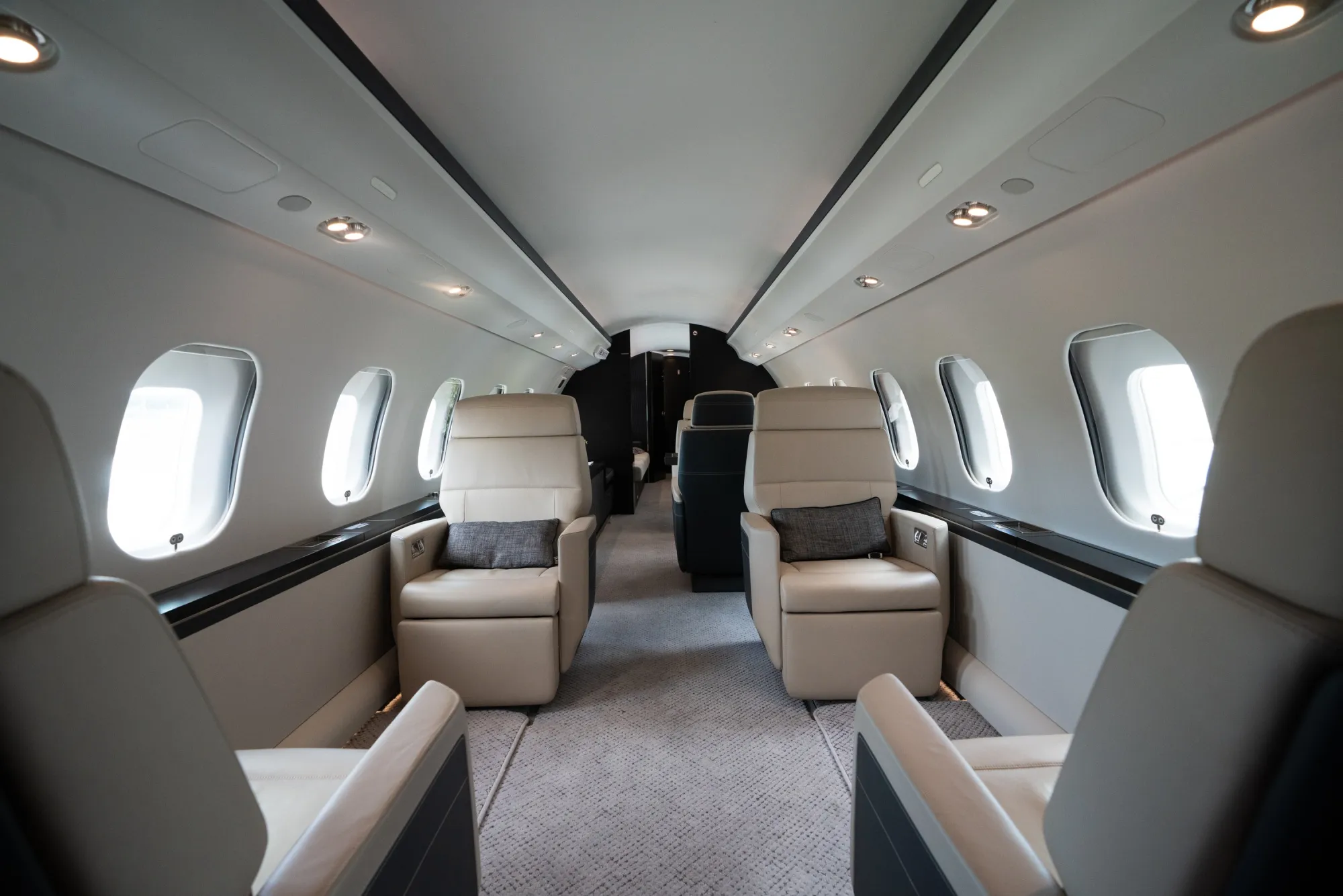 Billionaire Flohr’s Private Jet Firm Said to Weigh SPAC Deal - Bloomberg