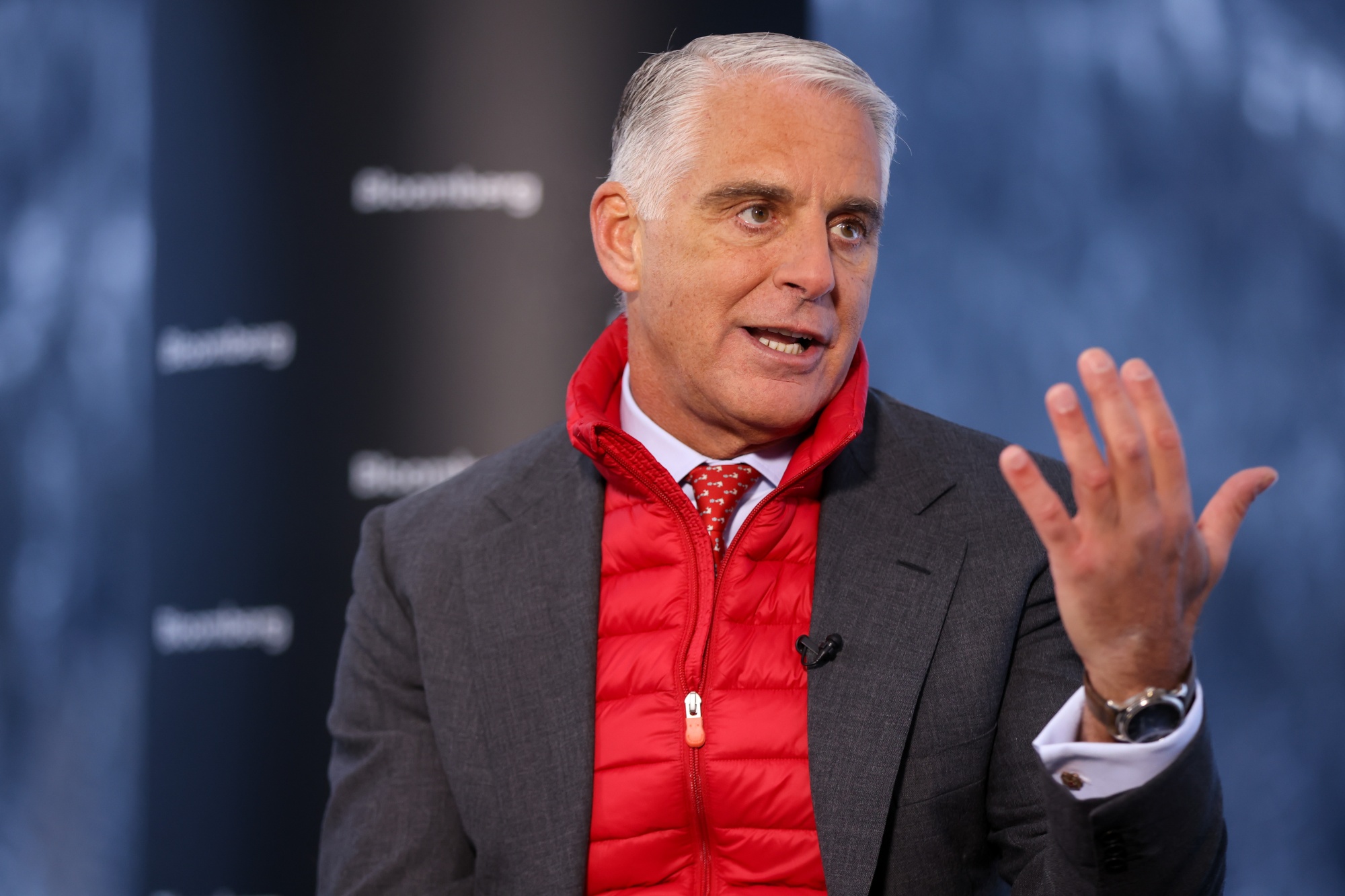 UniCredit-Chef warnt vor weiterer Unsicherheit für Bankenbranche ...