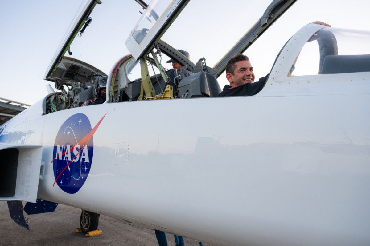 NASA’s Isaacman to Treat ‘Exceptional’ Staff to Private Jet Ride ...