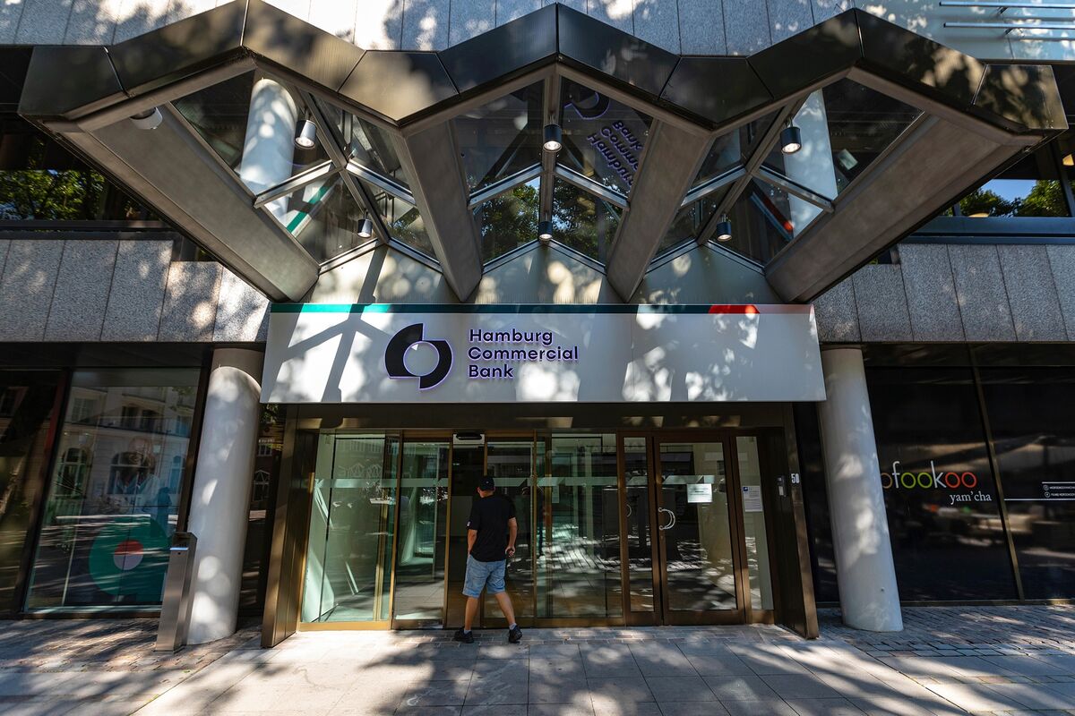 Landesbank-Kauf macht sich für HCOB-Eigner mit €1,5 Mrd. bezahlt ...