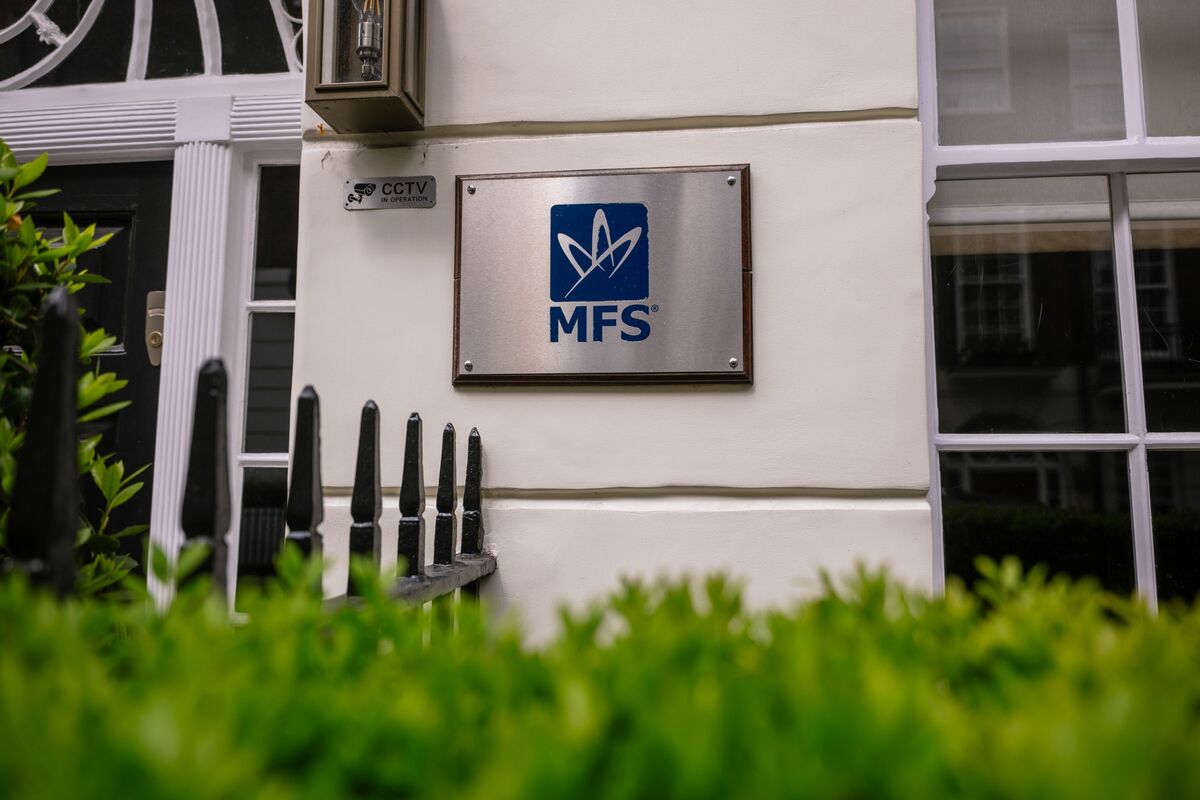 MFS Founder Accused of Pocketing £408 Million Before Mortgage Firm ...