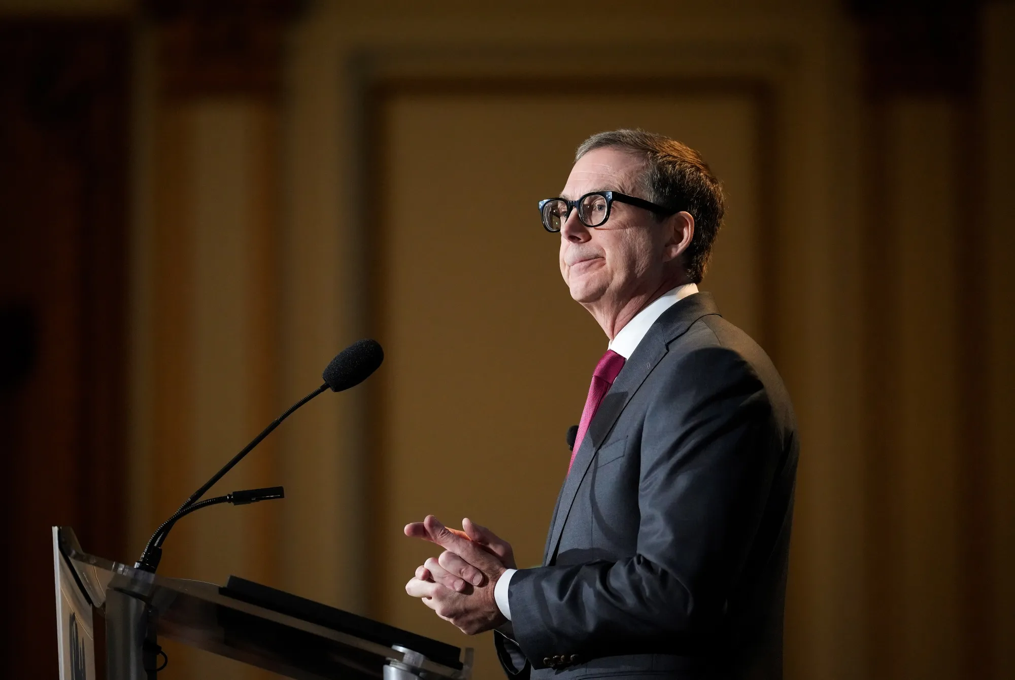 Interest Rates: Bank of Canada Defends Pause as Economic Growth Grinds ...