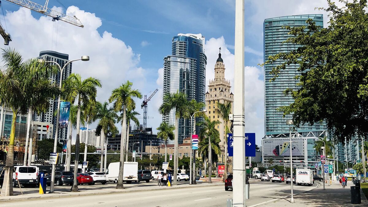 Miami Streets Are Awash With 5G Debris Ahead of the Super Bowl - Bloomberg