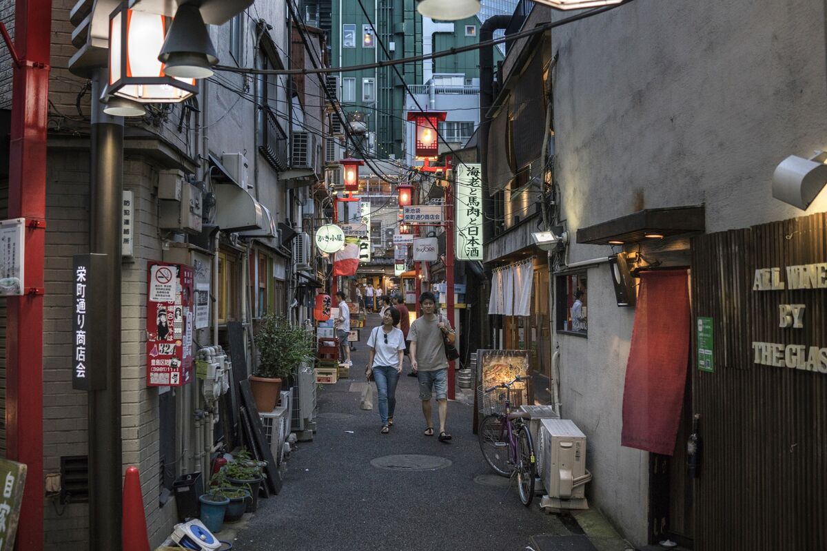 Japan Recession Risks Prompt Forecasts of 2020 Contraction - Bloomberg