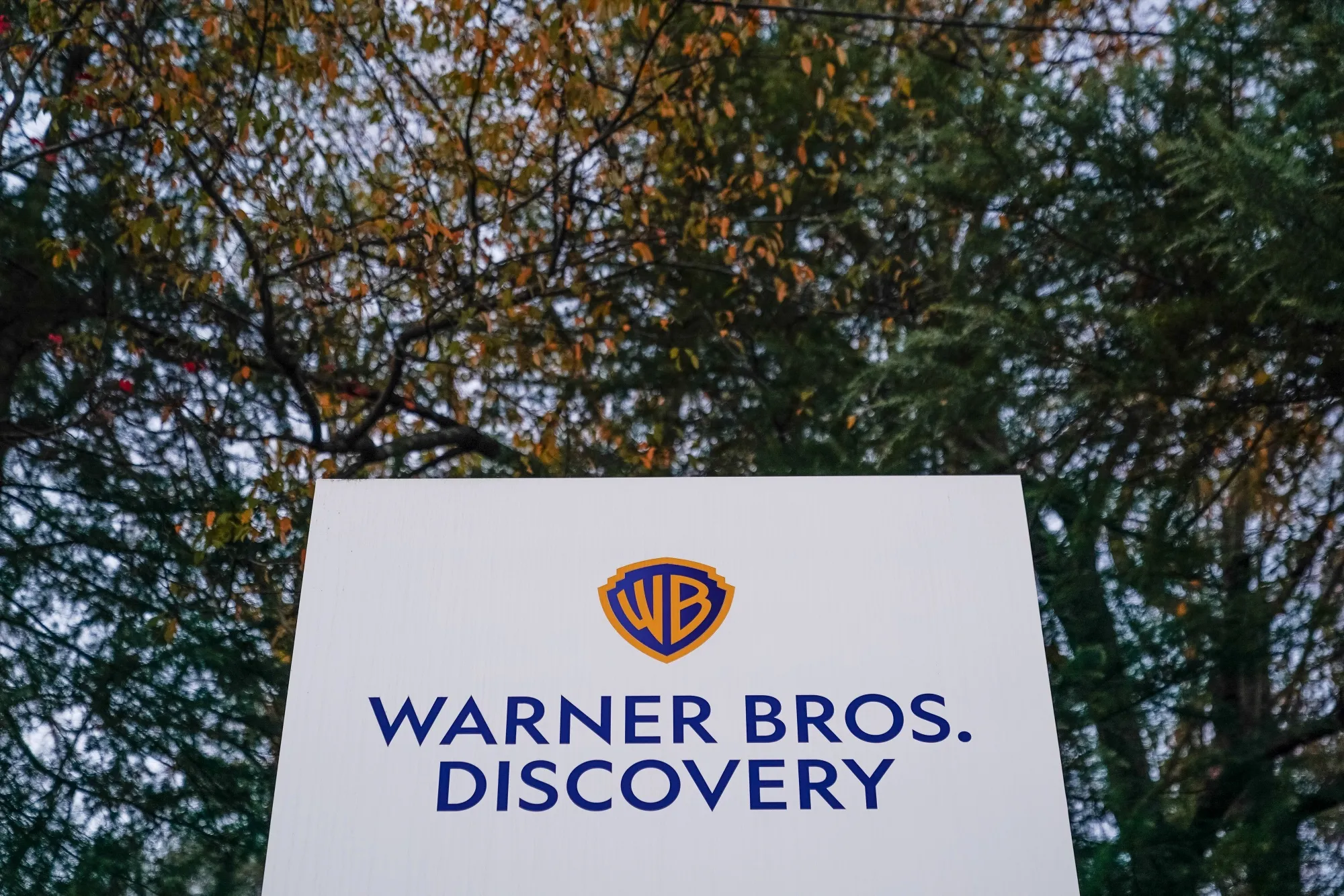 Paramount Executives meet Macron and Lisa Nandy as Warner Bros deal ...