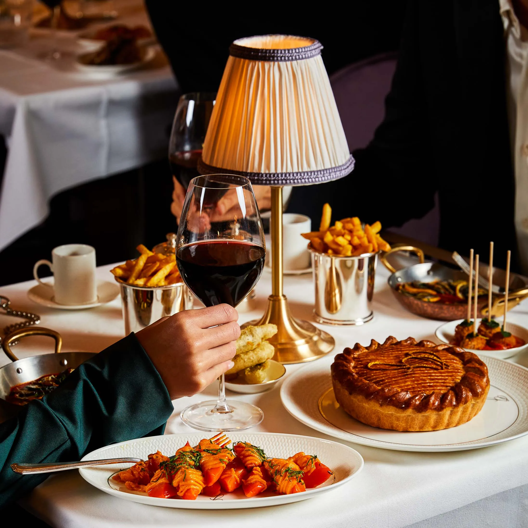 Harrods Georgian Dining Room Is Back for London Holiday Shoppers ...