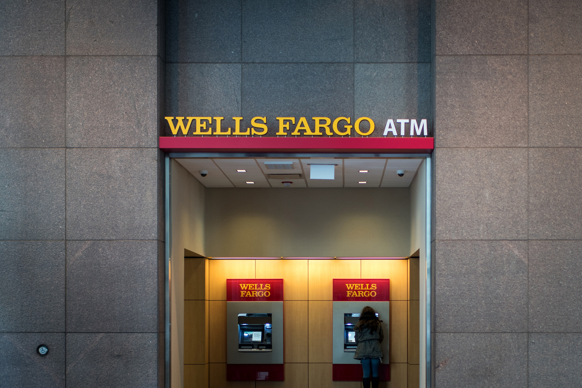 Wells Fargo to Invest $175 Million for Chicago-Area Expansion - Bloomberg