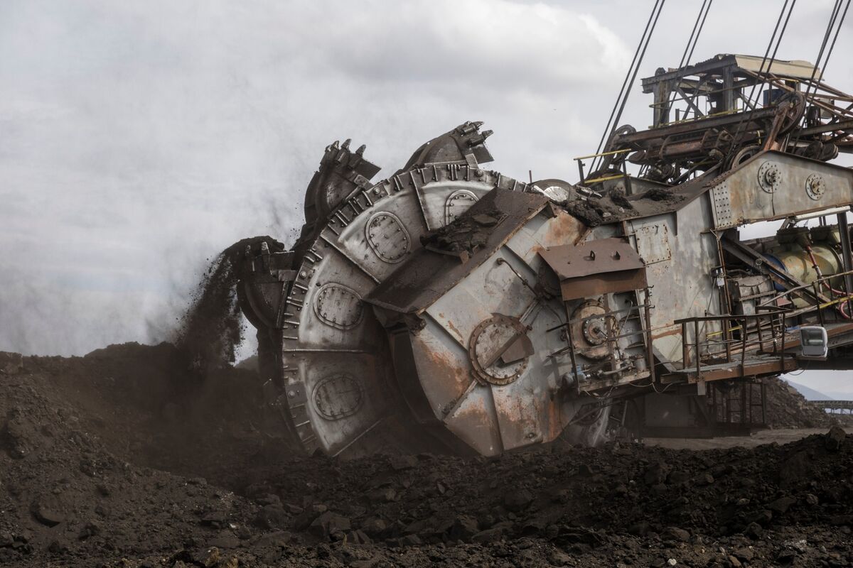 China Picks State Firm to Help Coordinate Mining Deals Abroad - Bloomberg