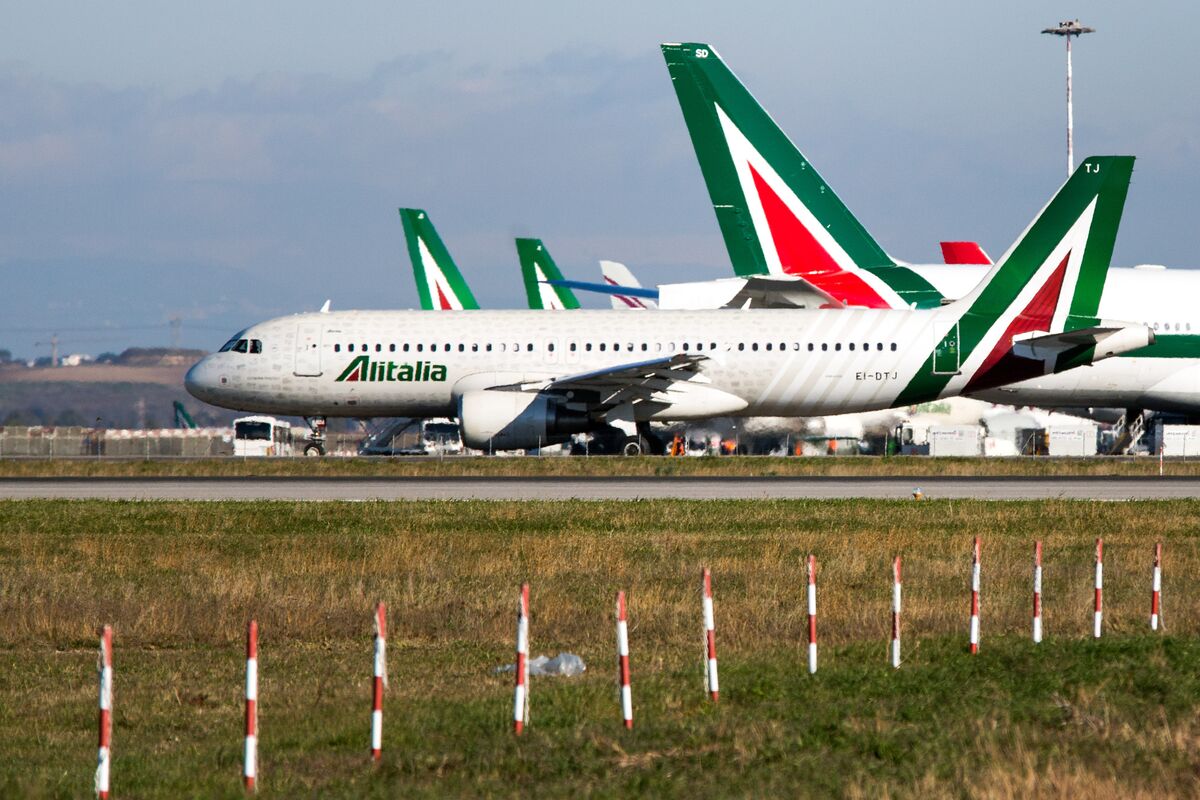 Aviation Industry News: Latest on Alitalia and New Company - Bloomberg