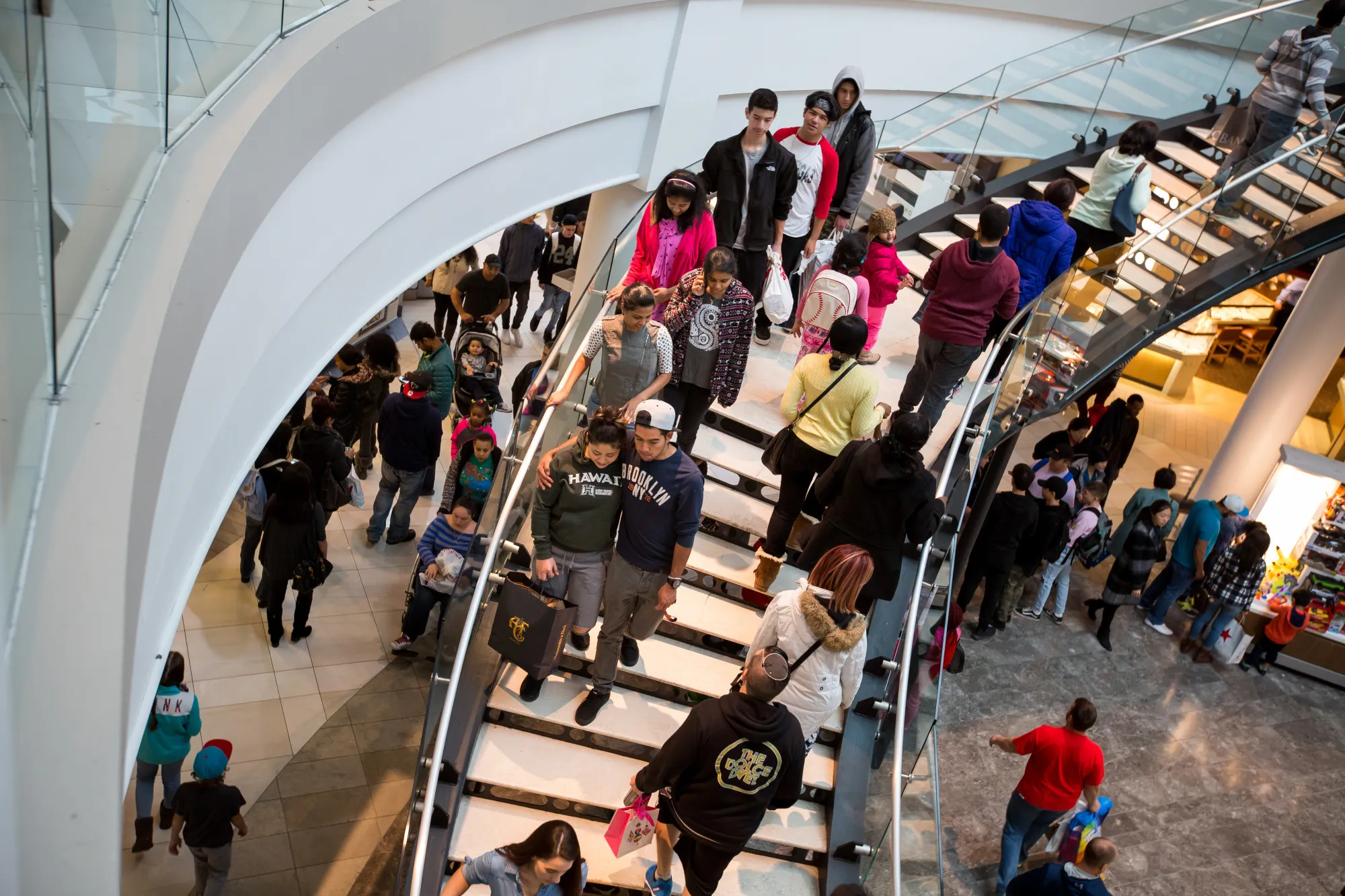 U.S. Consumer Sentiment Unexpectedly Rises to Three-Month High - Bloomberg