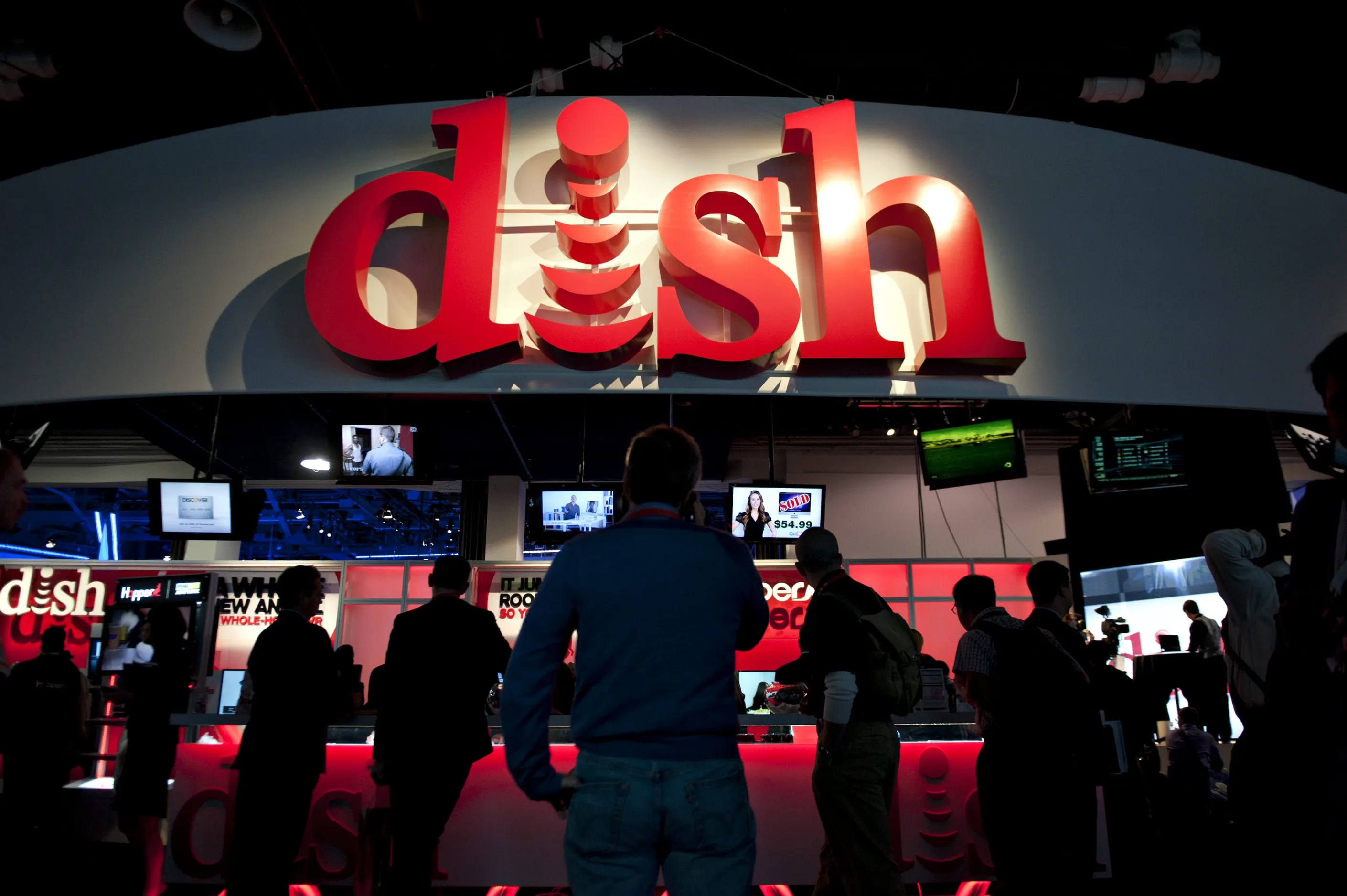 Dish Says It Met US Deadline for Mobile Network Construction - Bloomberg