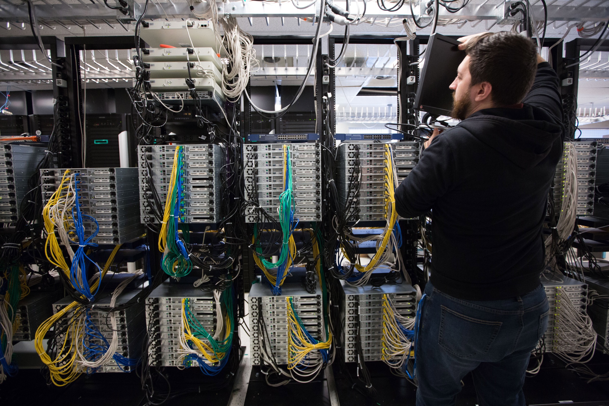 Battle for 5G Networks Pushes Nokia to Loss; Shares Slump - Bloomberg