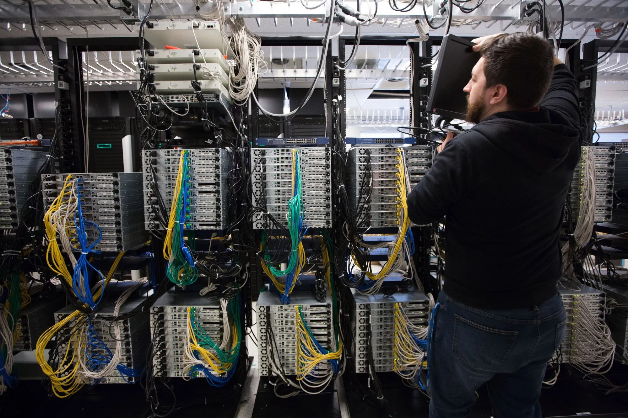 Battle for 5G Networks Pushes Nokia to Loss; Shares Slump - Bloomberg