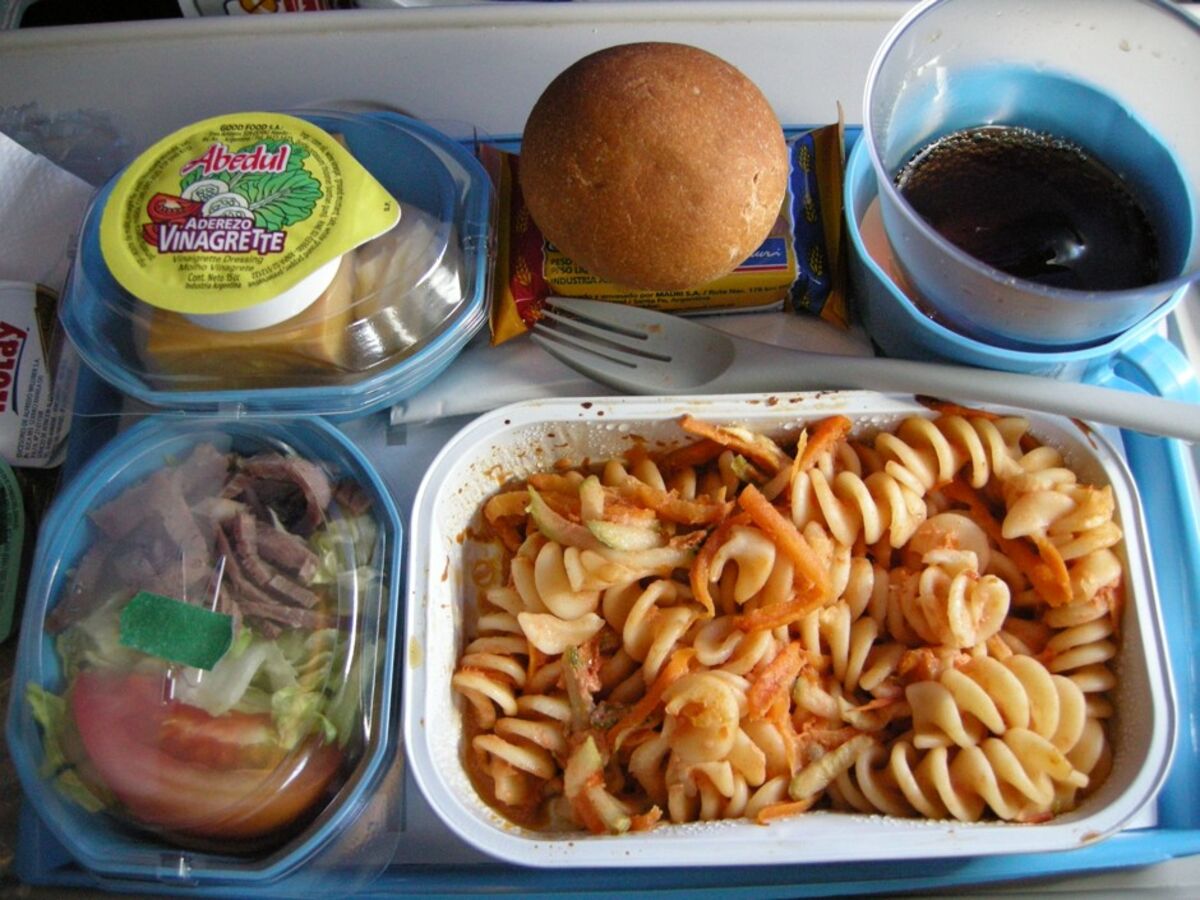 Why Is Airplane Food Disgusting? - Bloomberg