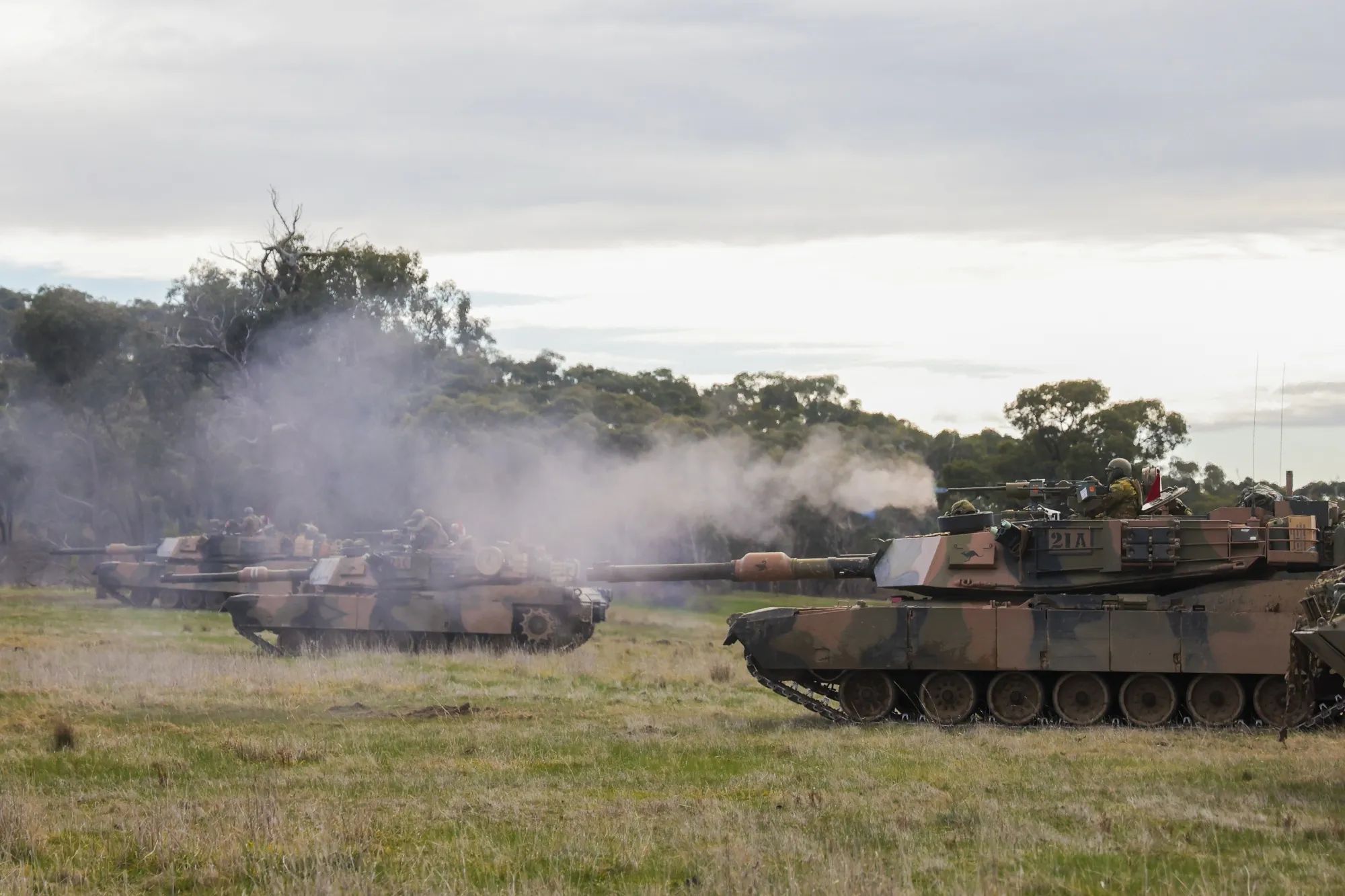 Australia to Boost Payments to Retain Soldiers in the Military - Bloomberg