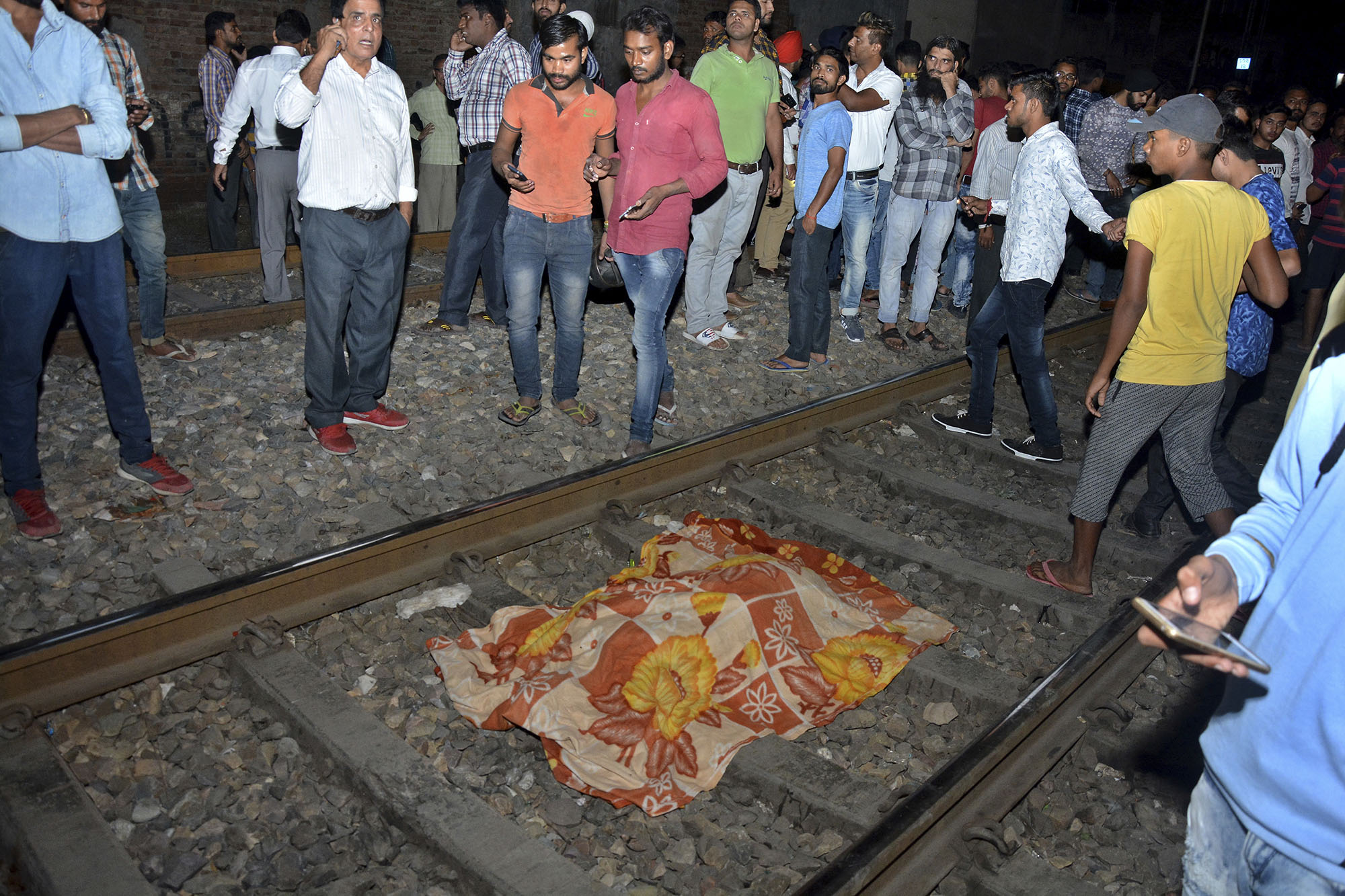 Train Crash in India: At Least 50 Dead in Amritsar, Punjab - Bloomberg