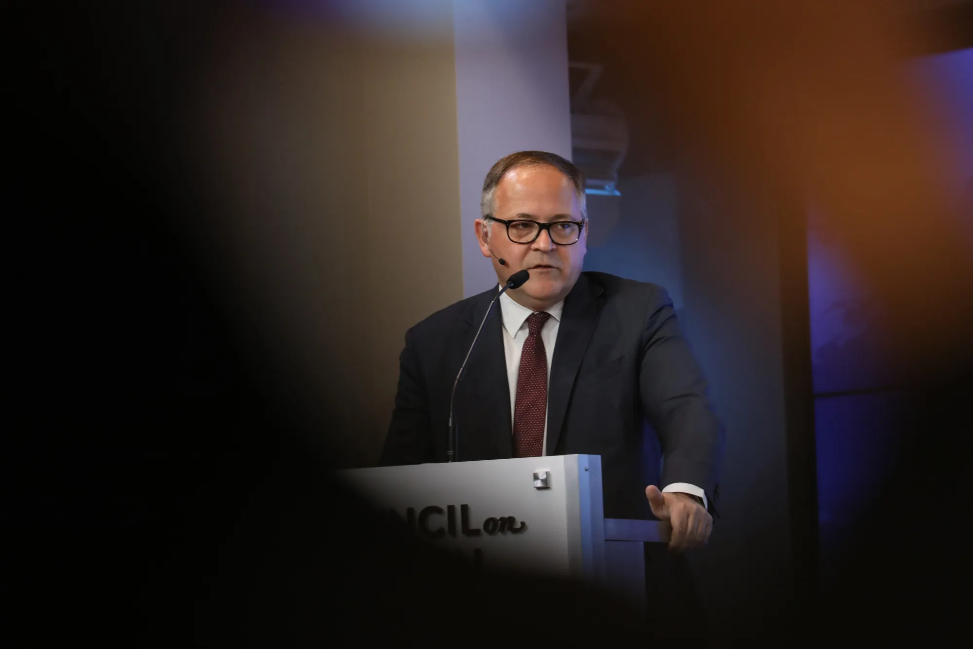 Coeure Sees No Need for ECB to Dilute Impact of Negative Rates - Bloomberg