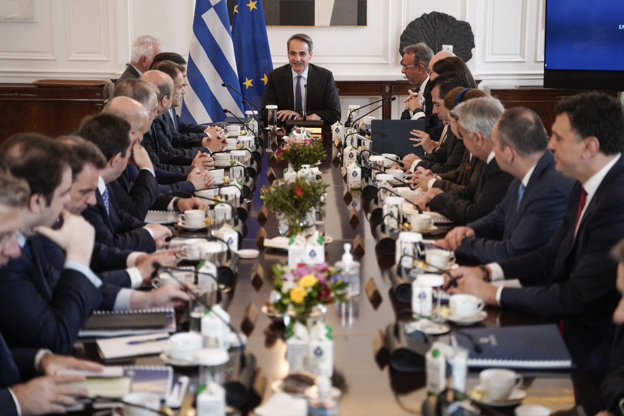 Greek Premier Mitsotakis Starts 2024 With Ministerial Reshuffle - Bloomberg