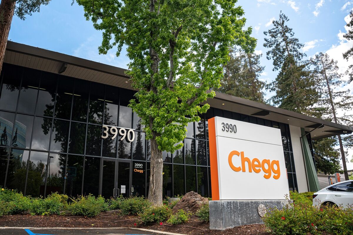 Chegg Cuts 4% Of Workforce Following Shift to Embrace AI - Bloomberg