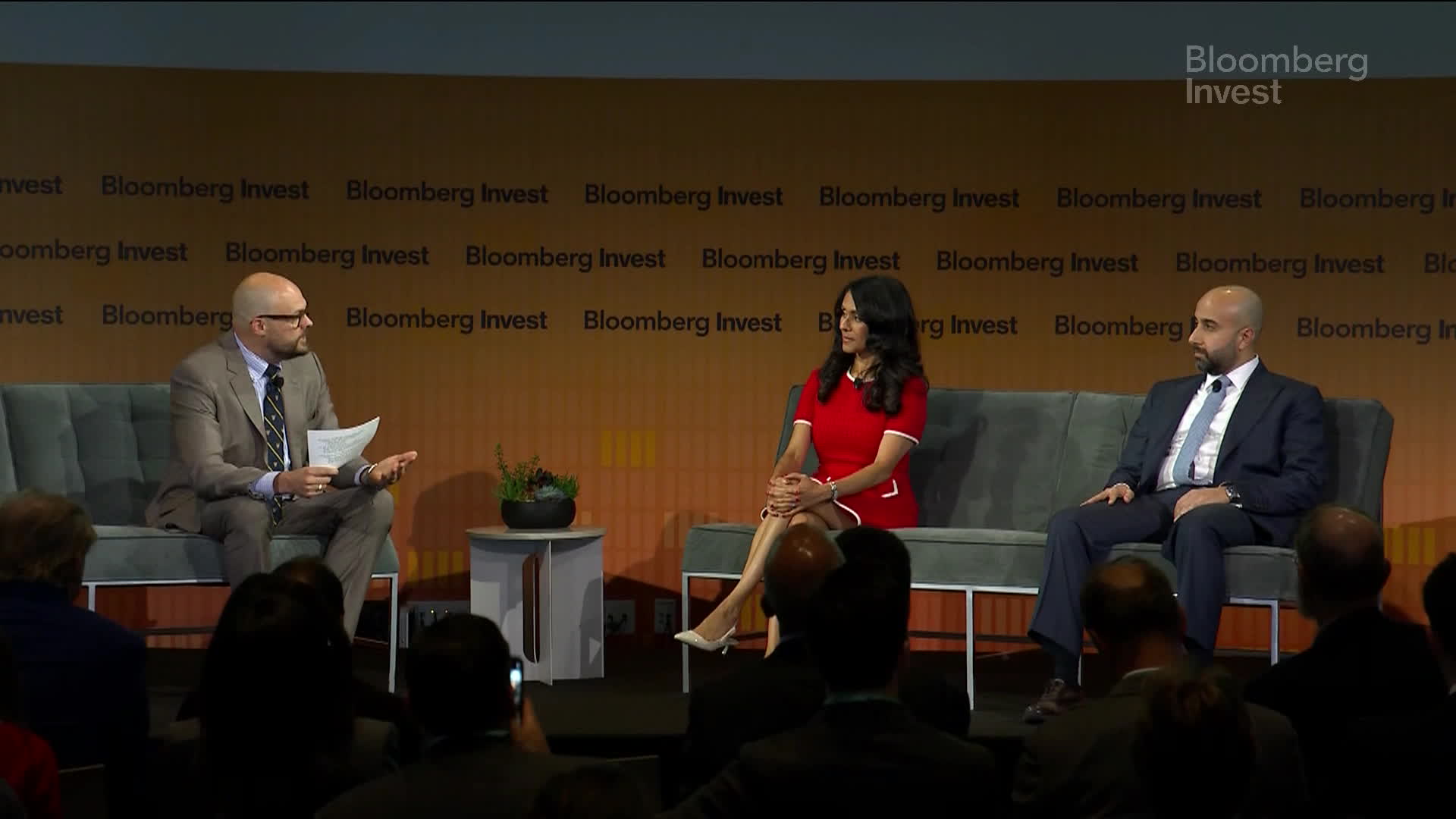 Watch QIA's Al-Sowaidi, Nuveen's Malik on Impact of AI - Bloomberg