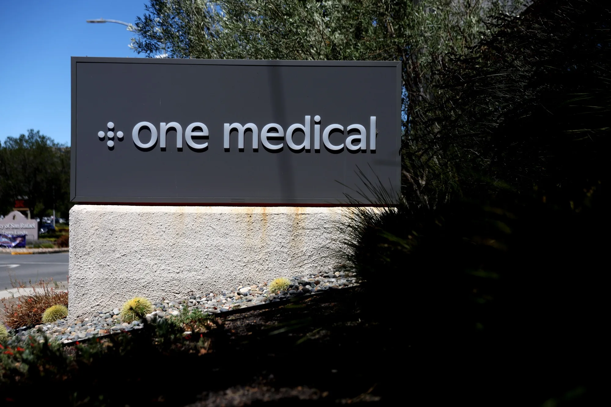 Amazon’s (AMZN) One Medical CEO Amir Dan Rubin to Leave Later This Year ...