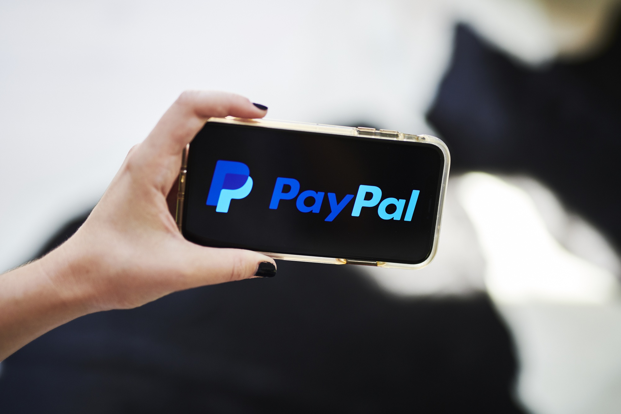 PayPal Looks to Stock Trading, Savings in Push Past Checkout - Bloomberg