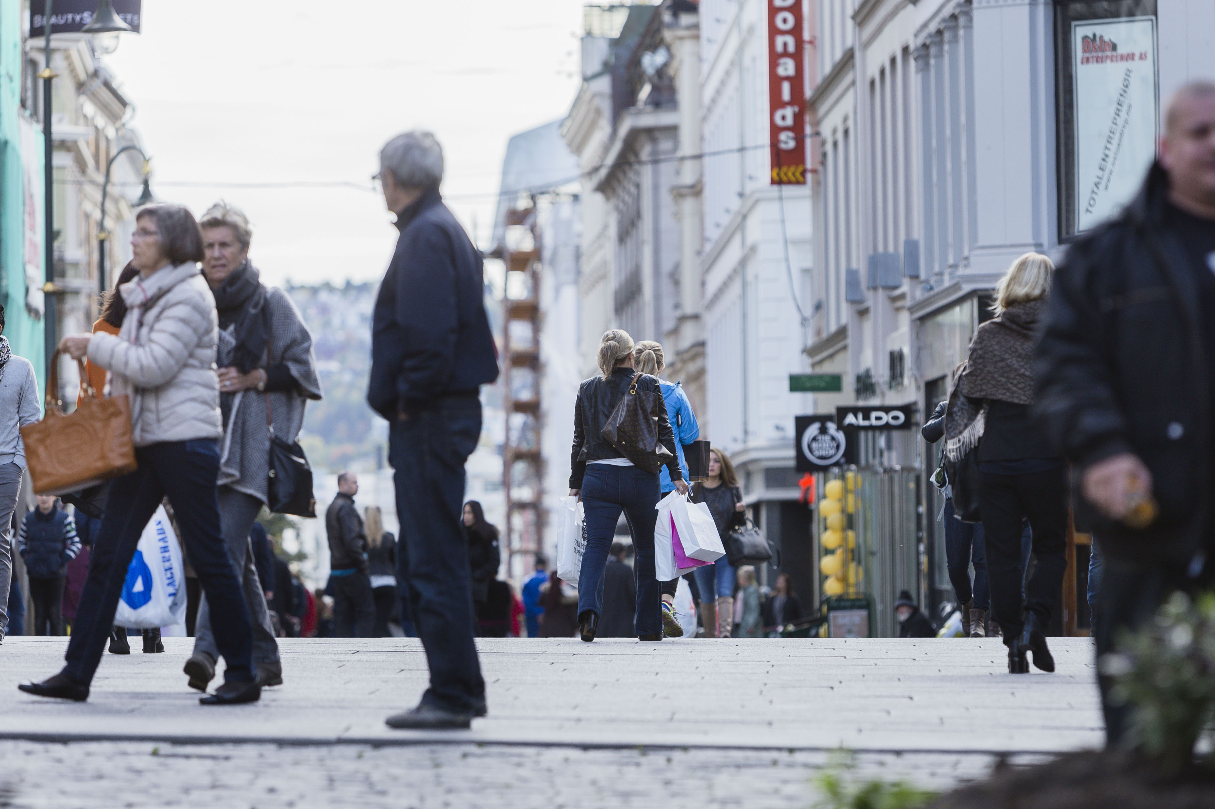 Norway Faces Strike From 35,000 Workers as Mediation Starts - Bloomberg