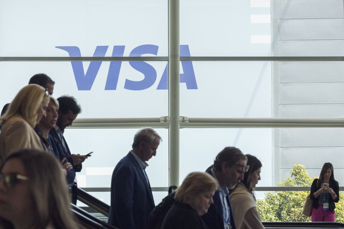 Visa Launches Platform to Help Banks Issue Stablecoins Globally - Bloomberg