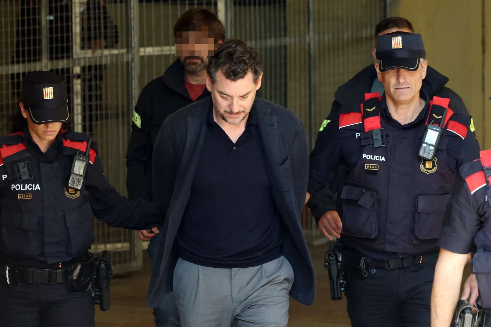 Mango Father-Son Rift Over Inheritance Cited in Heir Bail Order - Bloomberg