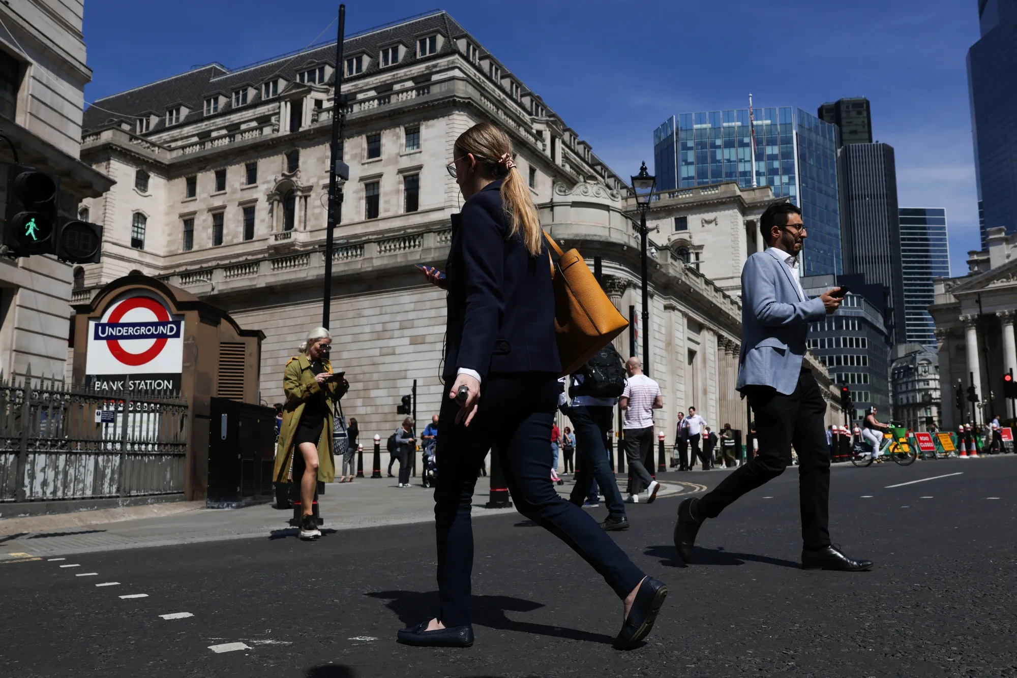 UK Job Vacancy Data May Be Losing Value as Economic Reading for Bank of ...