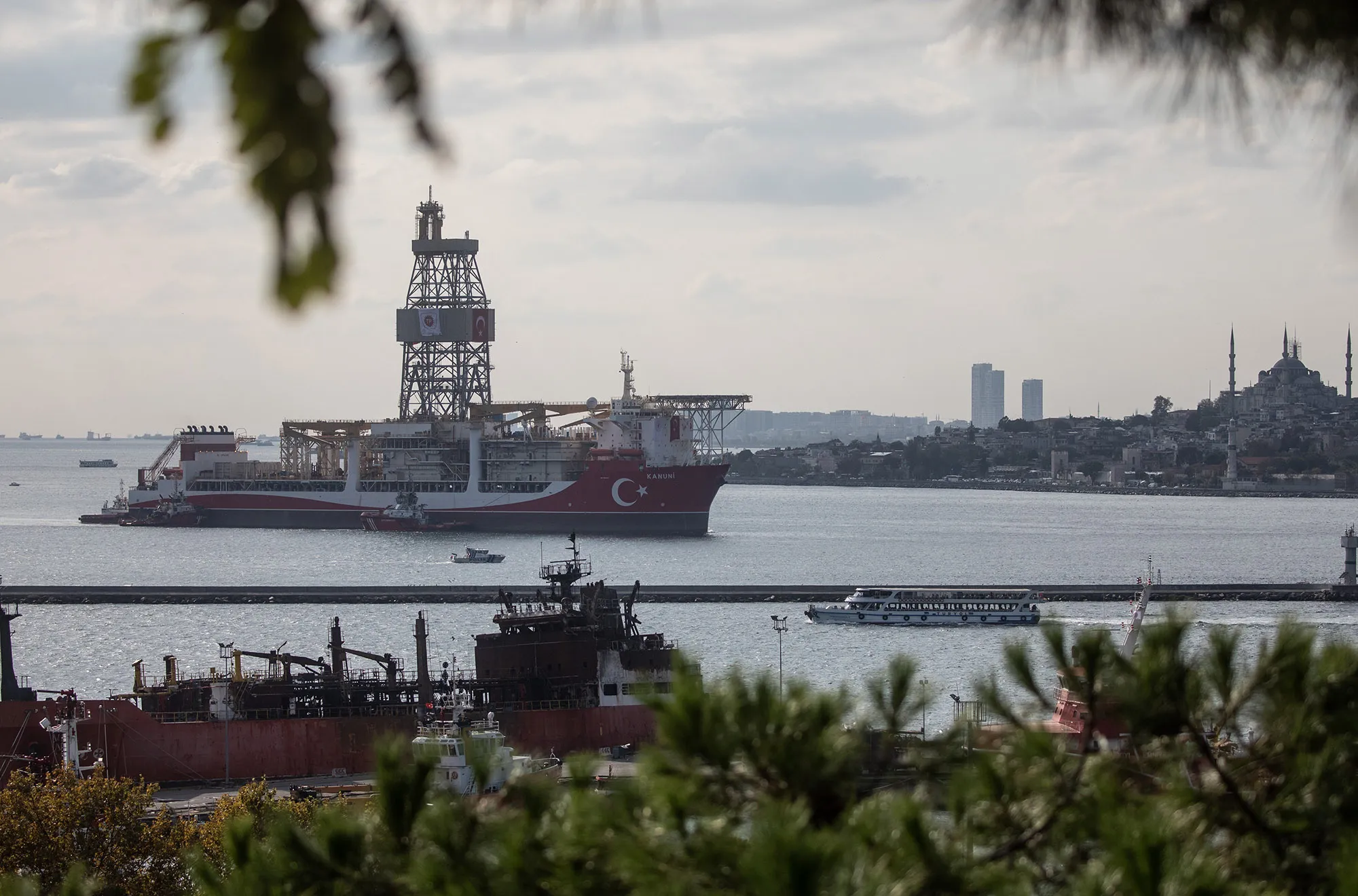 Turkey New Natural Gas Discovery in Black Sea to Be Unveiled - Bloomberg