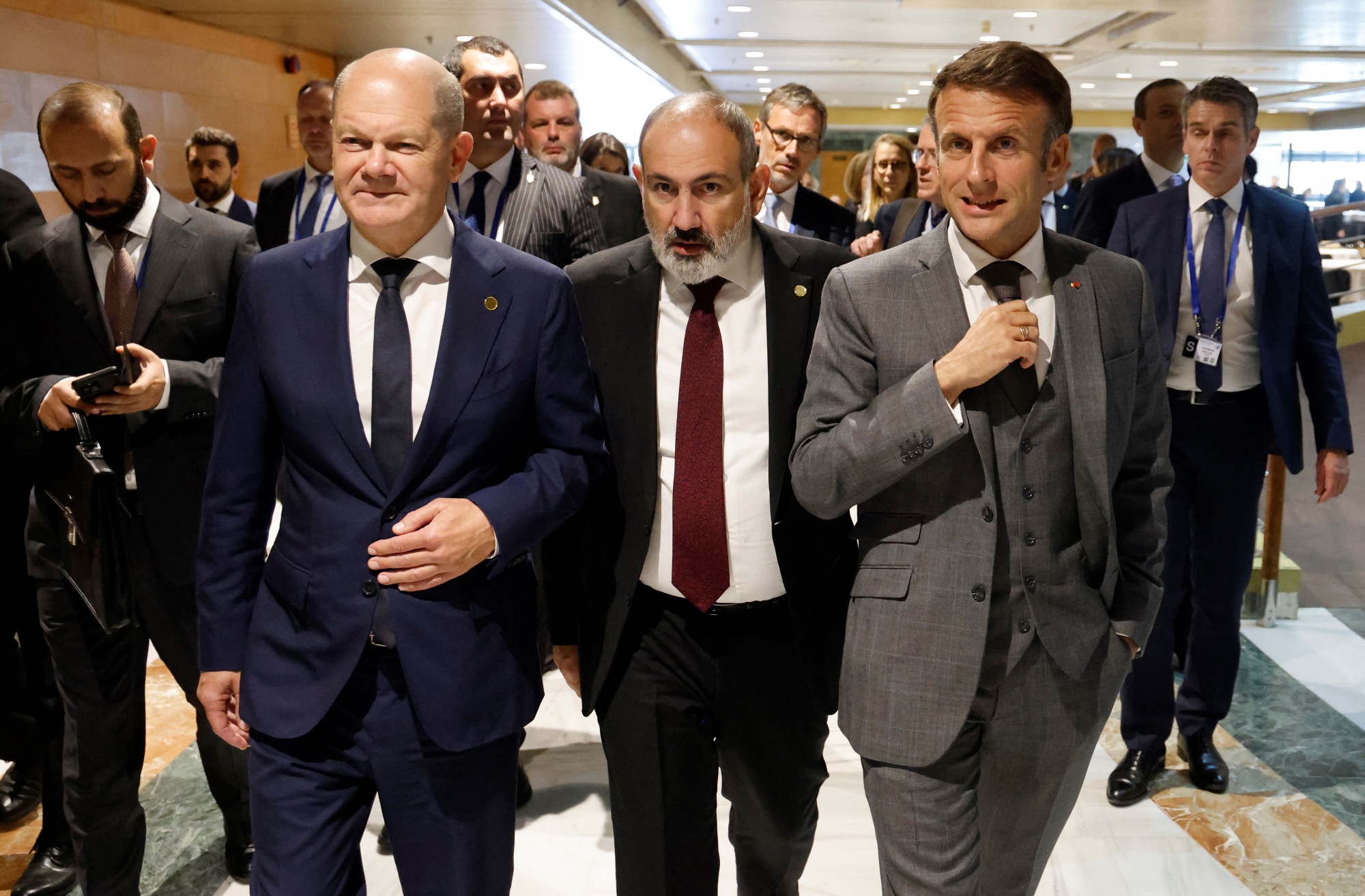 Azerbaijani Snub of Macron Casts Shadow Over Peace Push - Bloomberg