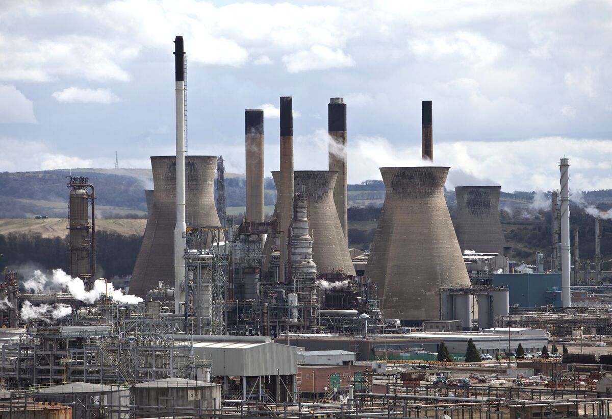 Grangemouth Oil Refinery to Close With Loss of 400 Jobs - Bloomberg