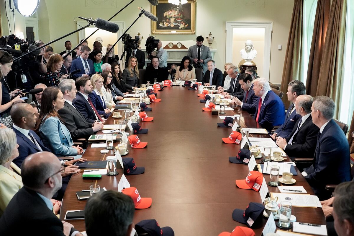 Trump’s First Economic Scorecard Gets Marked With GDP Contraction ...