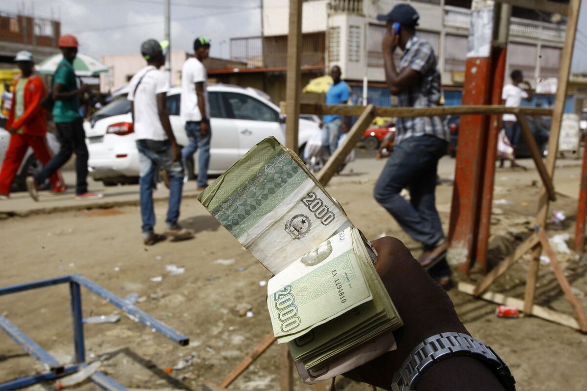 Angola Surprises With Rate Hold as It Expects Inflation to Cool - Bloomberg
