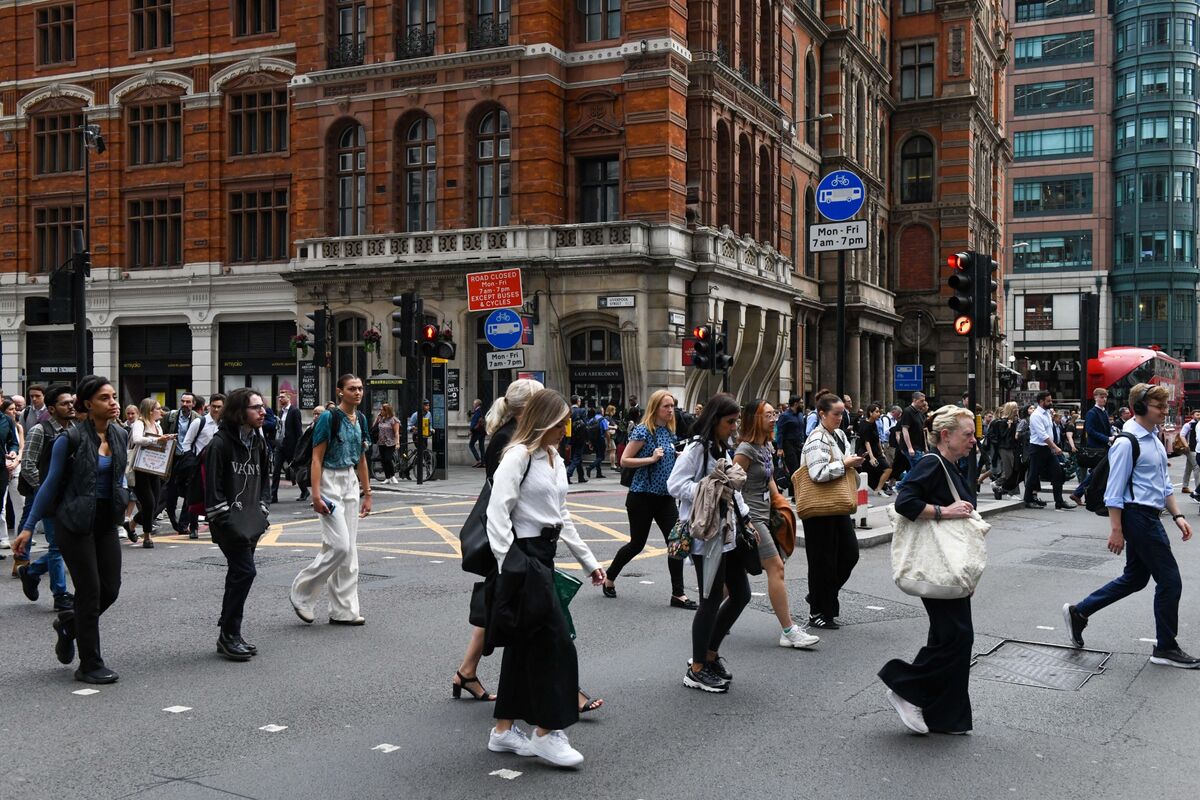 HSBC, LSE Among Firms Urging UK to Accelerate Pension Reforms - Bloomberg