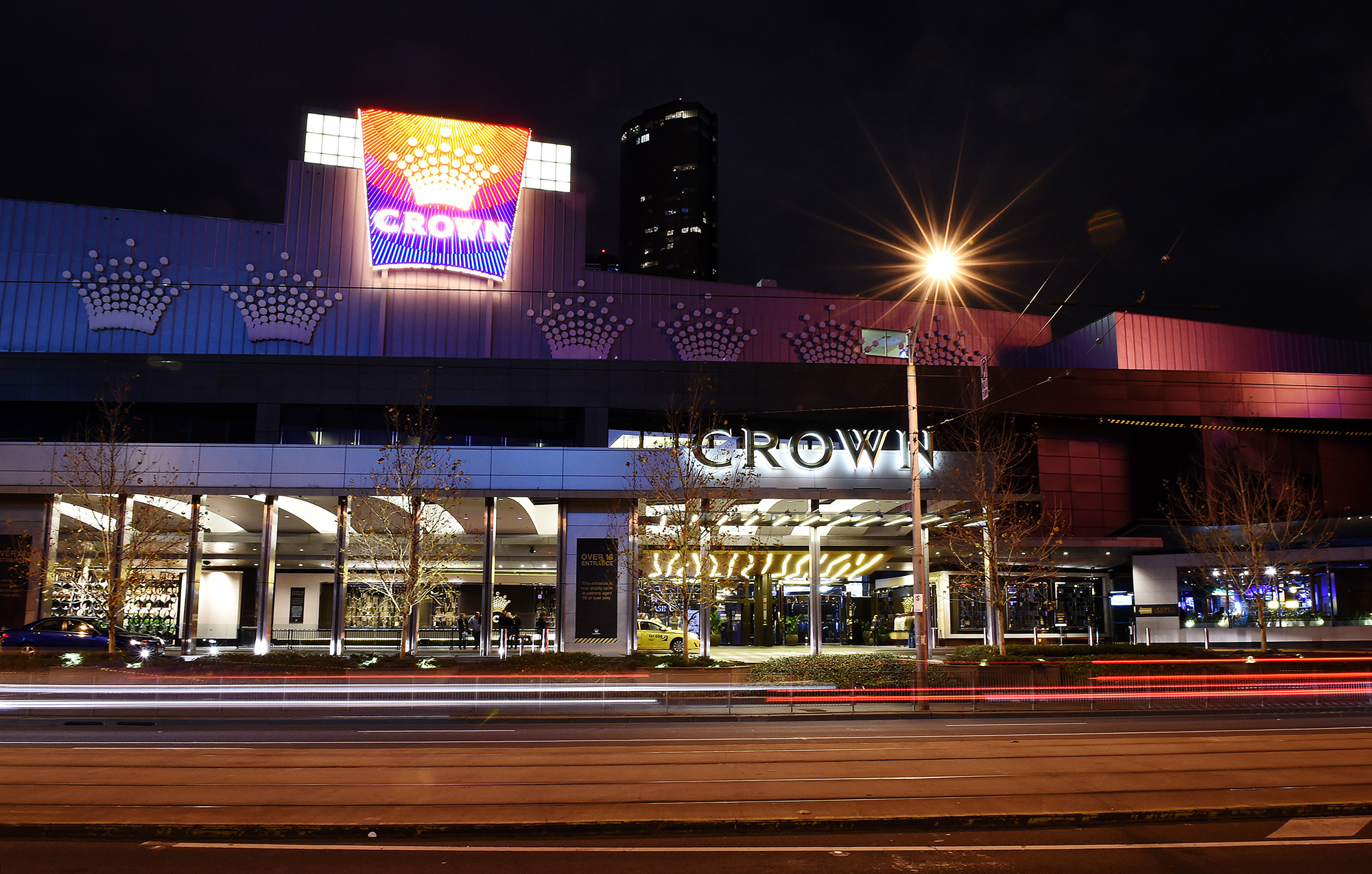 Crown Casino Bidding War Looms as Wynn Backs Away From Australia ...