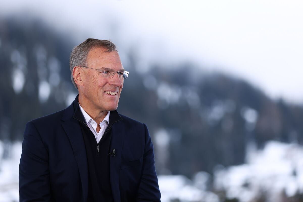 Goldman Sachs to Hire in Wealth, Asset Management, Richard Gnodde Says ...