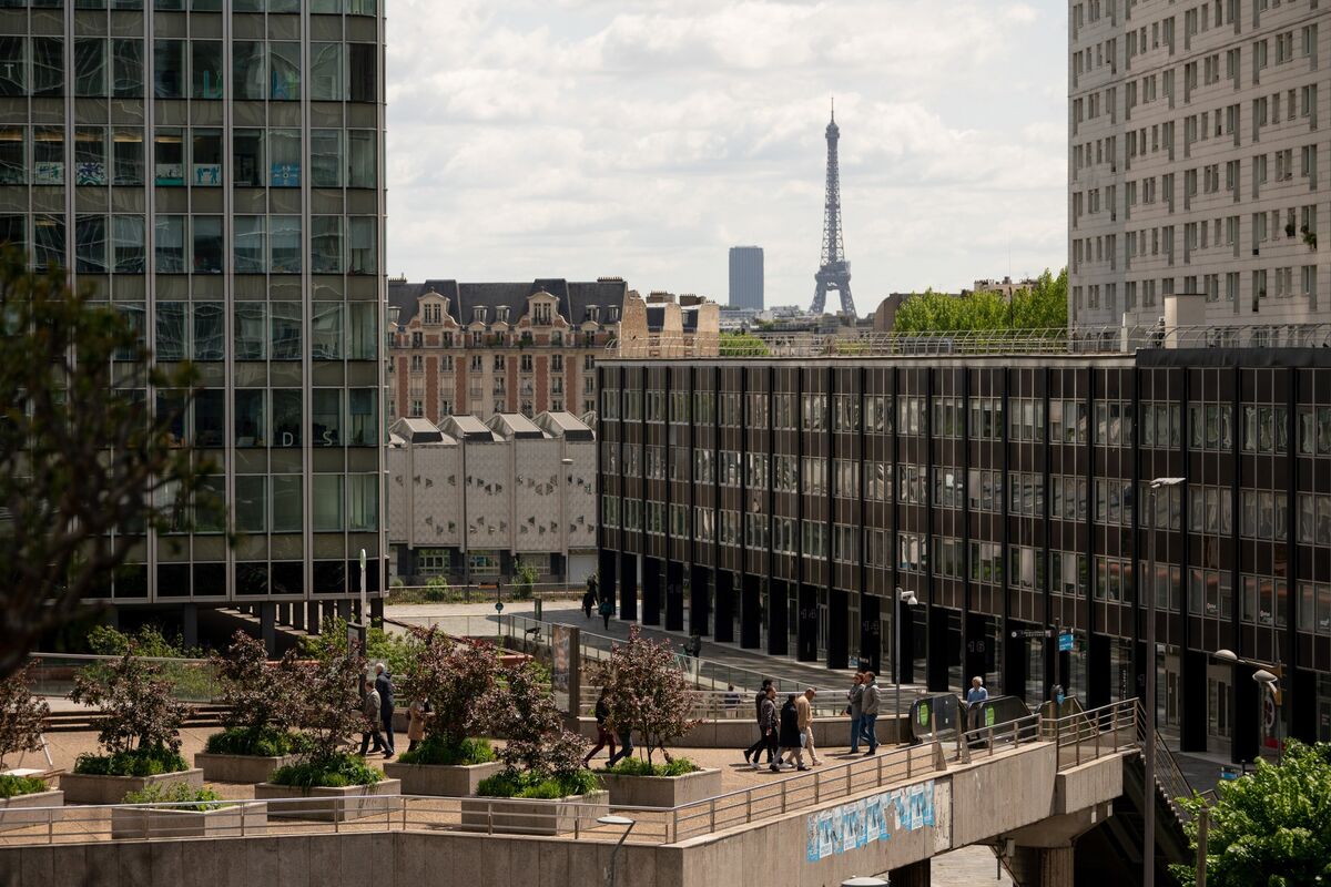 Some Euro-Area Sovereign Ratings Are Under Pressure, Scope Says - Bloomberg