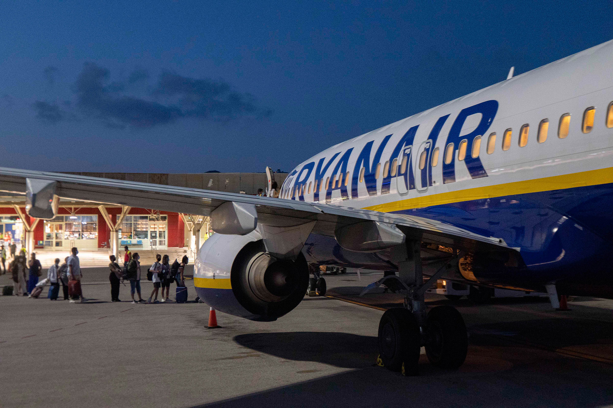 Ryanair CEO Sees Capacity Almost Doubling on Vaccine Boost - Bloomberg