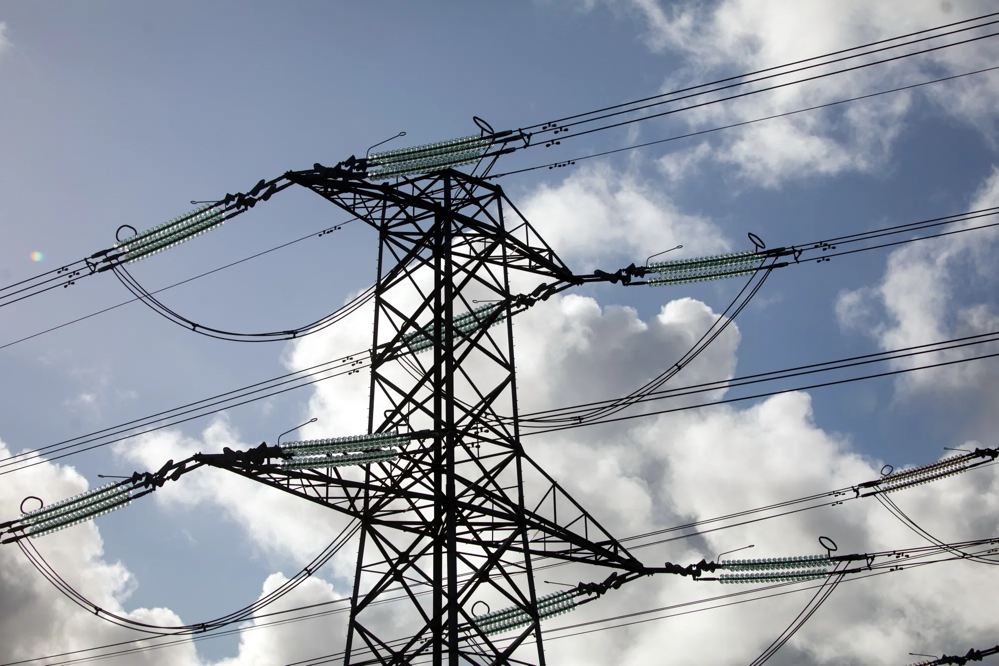 Australian Grid Firm Debuts in Europe’s Hot Hybrid Bond Market - Bloomberg