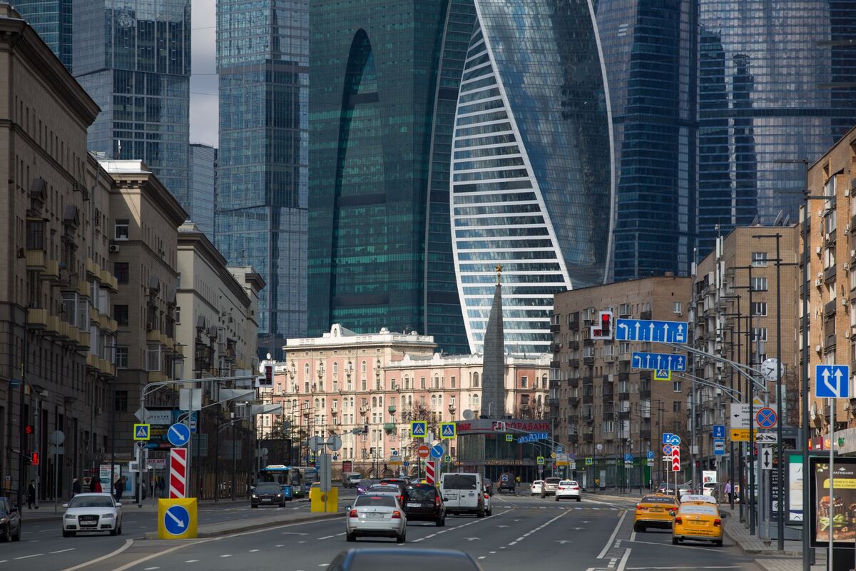 Russia Plans $1.1 Billion in Tax Breaks to Lure Tech Companies - Bloomberg