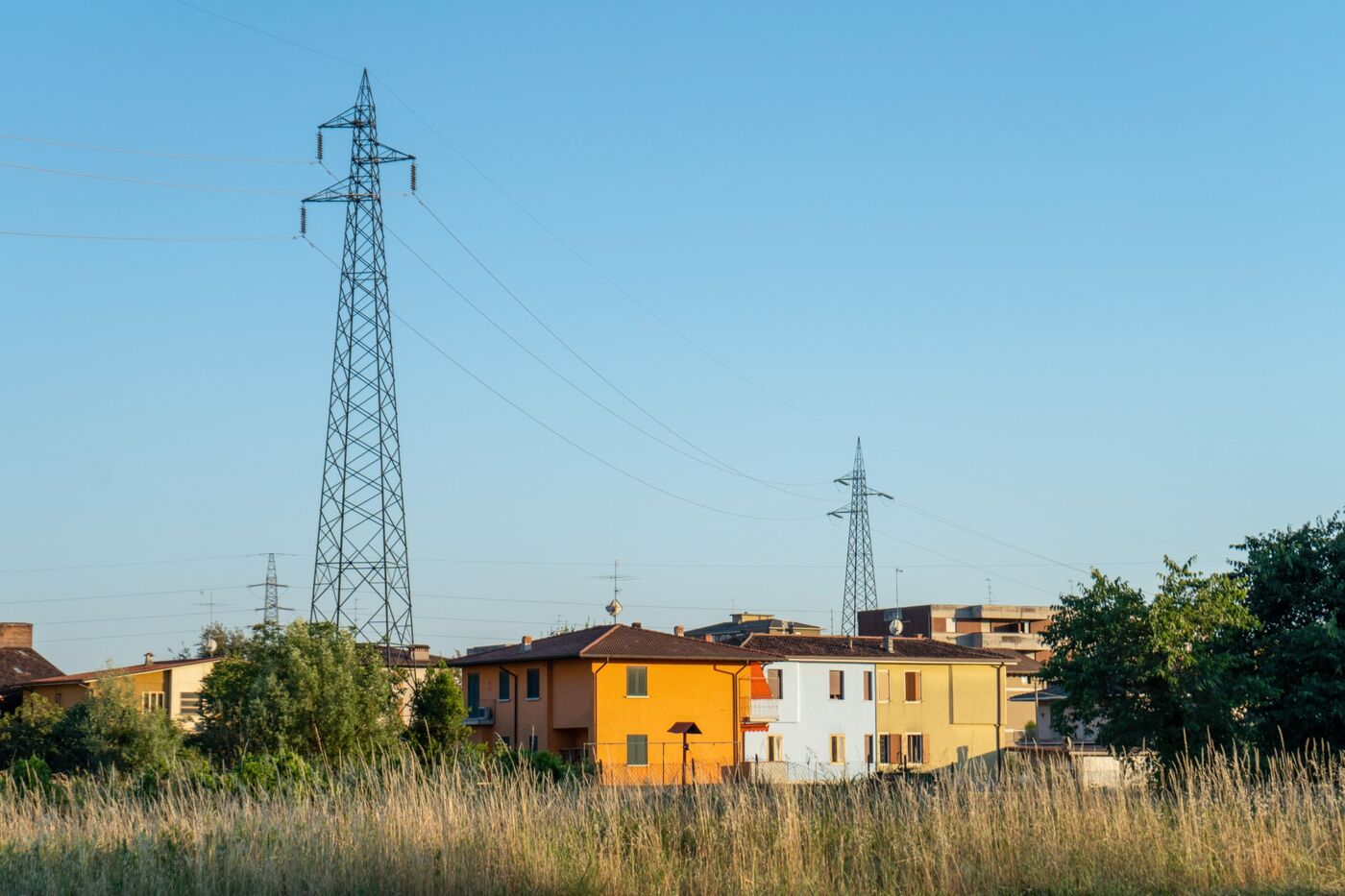 Italy Defends Power Grid Operator’s Bonus as Consumers Pay More - Bloomberg