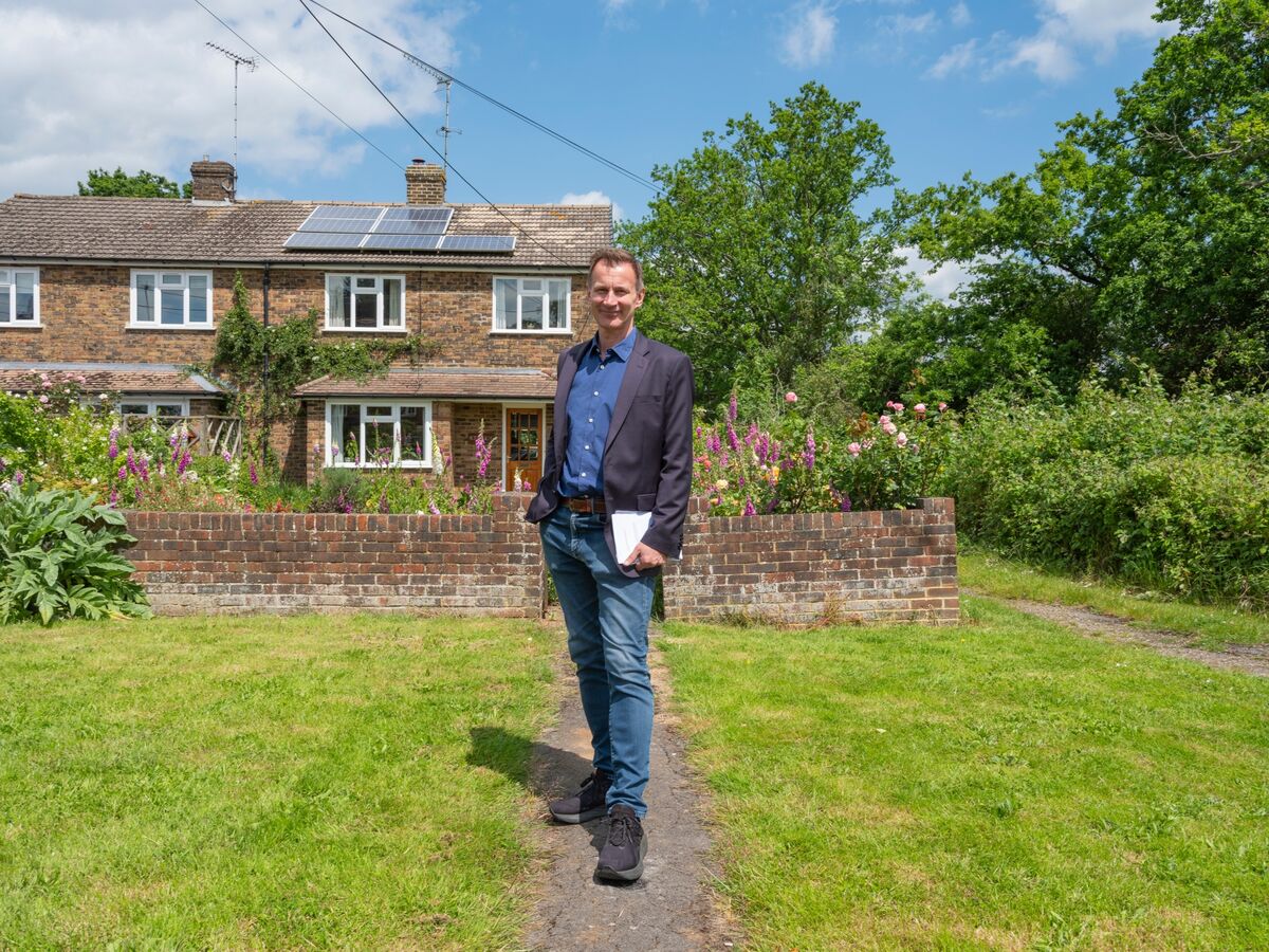 Joe Mayes - Journalist Profile - Intelligent Relations