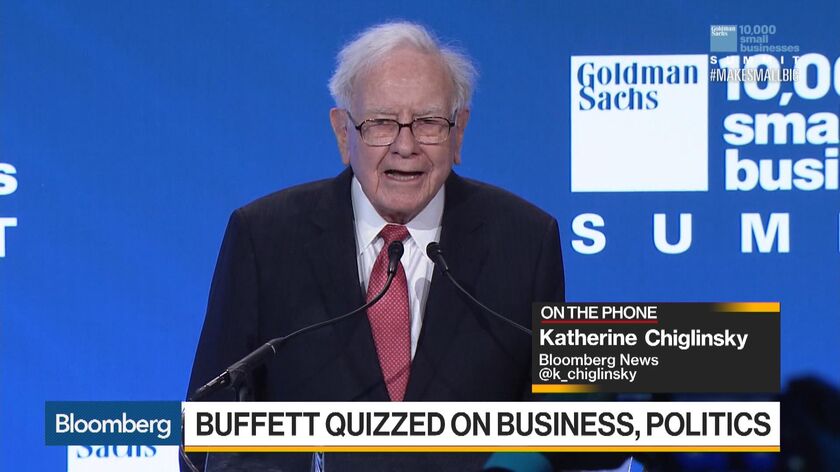 Buffett Accounting ‘Nightmare’ Fuels First Loss in Nine Years - Bloomberg